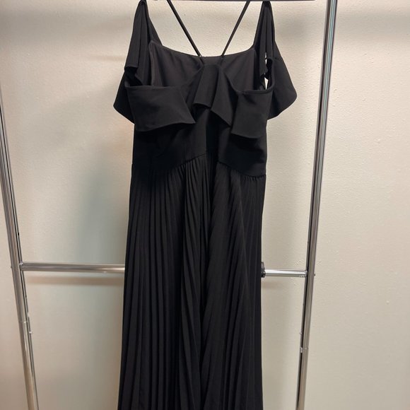 H by Halston | Dresses | H By Halston Pleated Midi Dress Wflutter ...